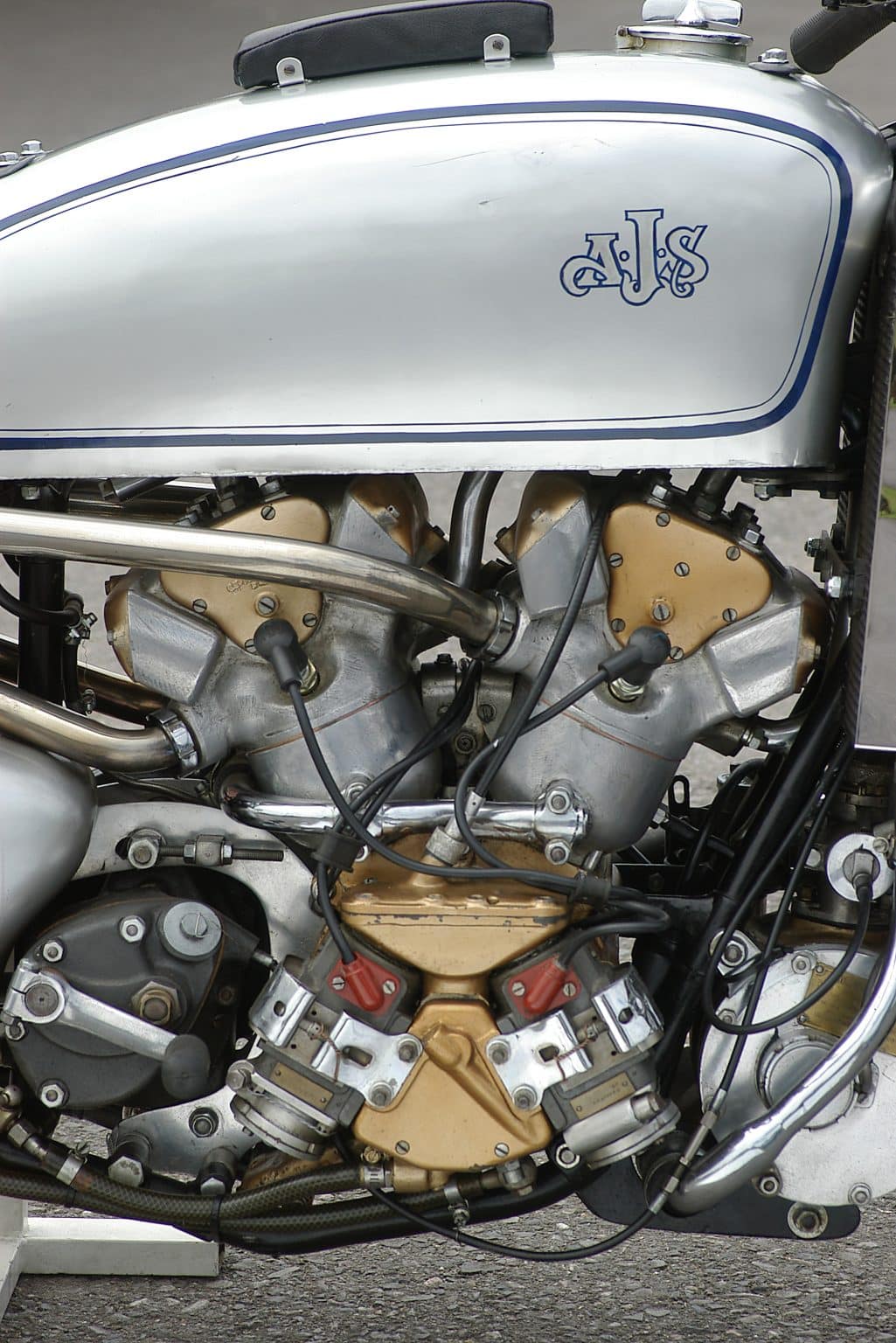 The supercharged AJS V4 - Britains most exotic racer, ever!