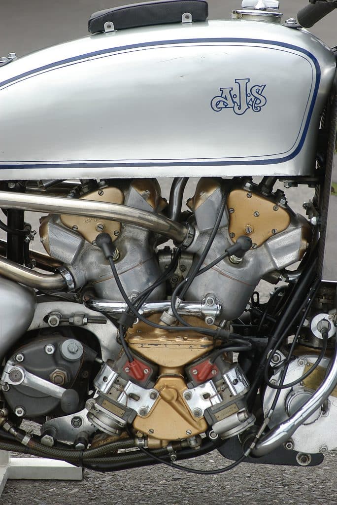 The supercharged AJS V4 - Britains most exotic racer, ever!