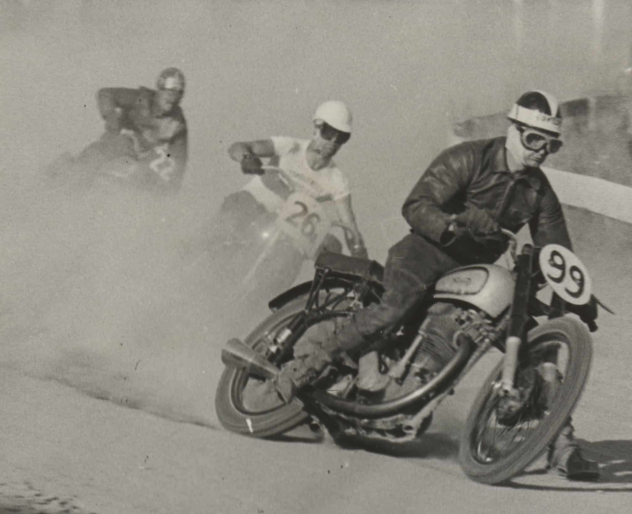 Nortons at the beach - the Daytona years - Peter James Insurance